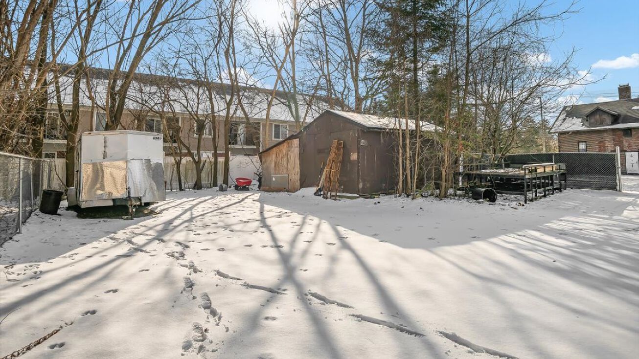 34130 Utica Rd, Fraser, MI 48026 | Crexi.com