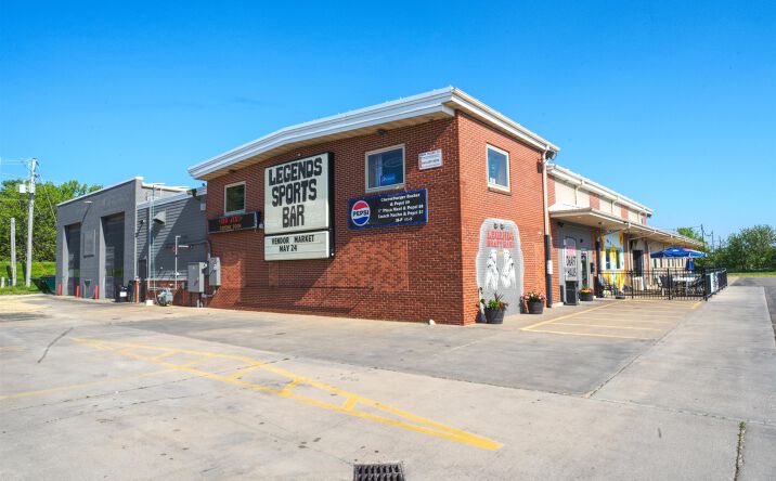 2118 HARRISON Drive, Clinton, IA 52732 | Crexi.com