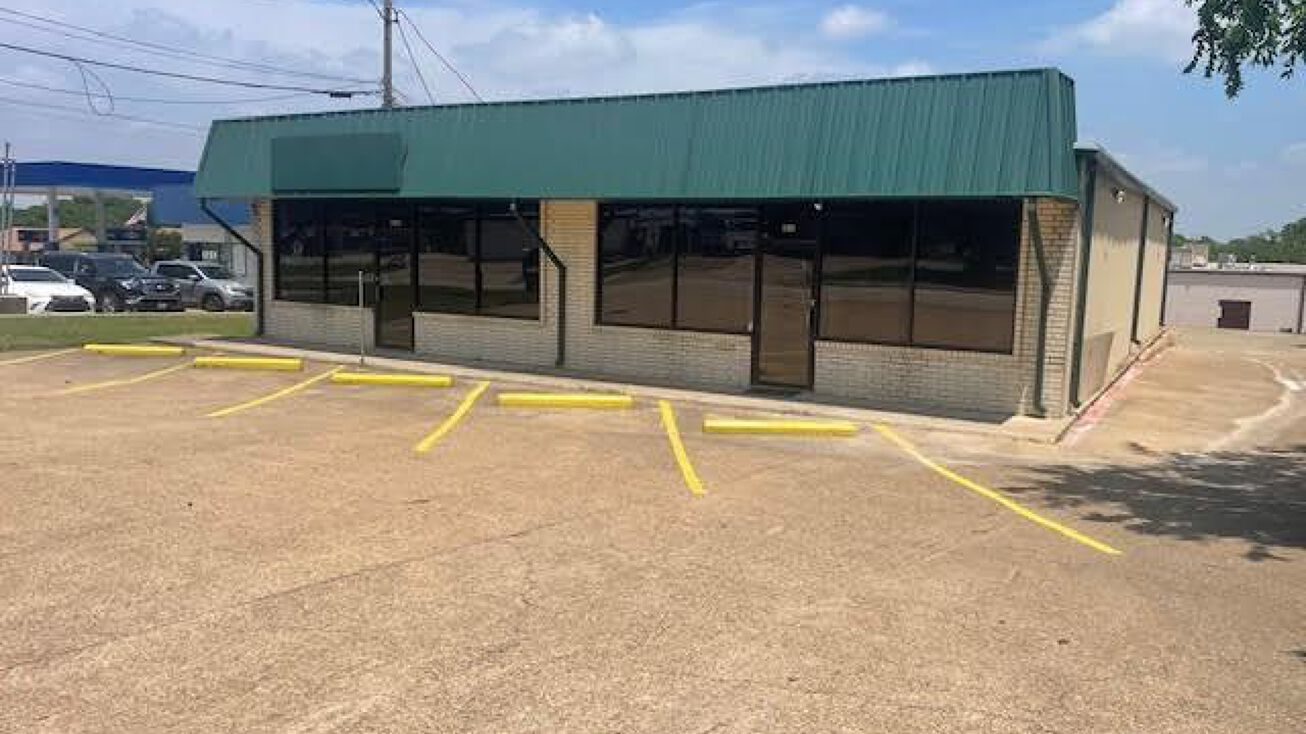 106 Terrace Drive, Desoto, TX 75115 | Crexi.com