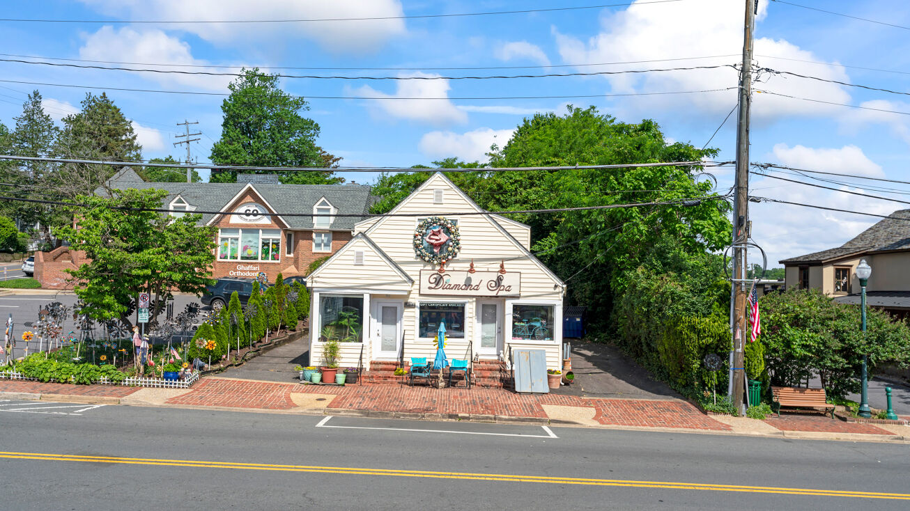 108 Church St NE, Vienna, VA 22180 | Crexi.com