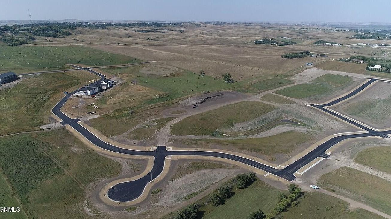 3232 Cherry Plum Court NW, Mandan, ND 58554 | Crexi.com