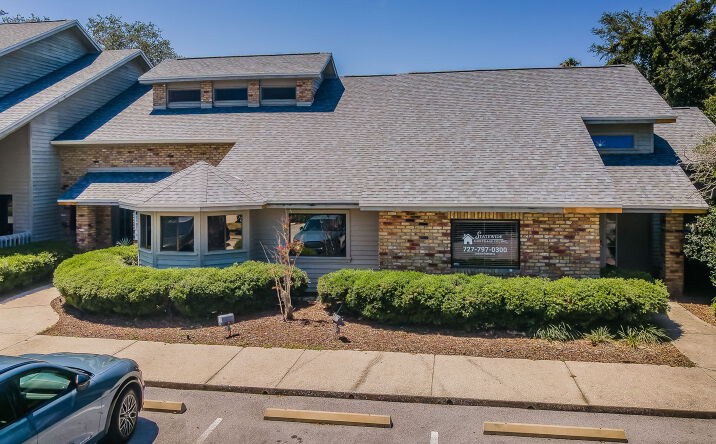 801 W Bay Dr, Largo, FL 33770 | Crexi.com