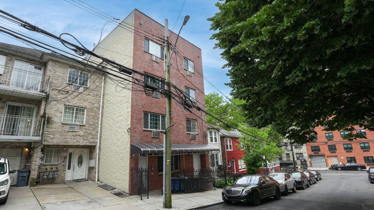 626 E 223rd St, The Bronx, NY 10466 | Crexi.com