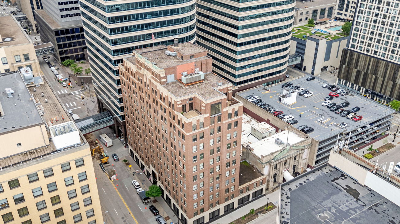 400 2nd Avenue S, Minneapolis, MN 55401 | Crexi.com