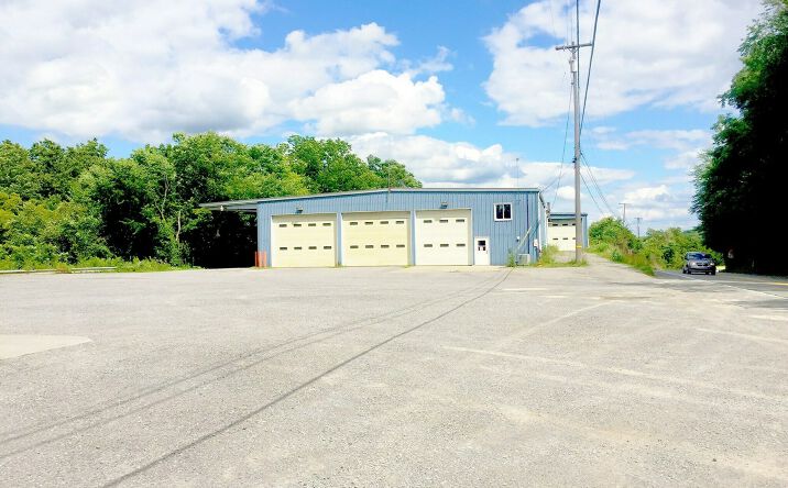 2470-2476 Evans City Road, Harmony, PA 16037 | Crexi.com