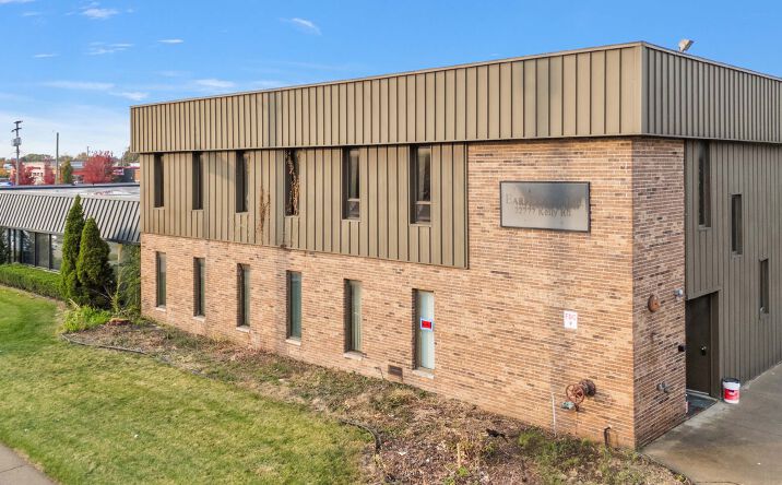 25509 Kelly Rd, Roseville, MI 48066 | Crexi.com