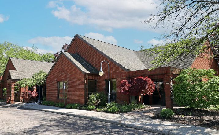 34034 W 8 MILE RD Farmington MI 48335-5222 APN: 22-23-33-477-014 ...