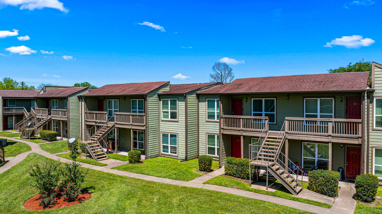 1400 E Henderson Rd, Angleton, TX 77515 | Crexi.com