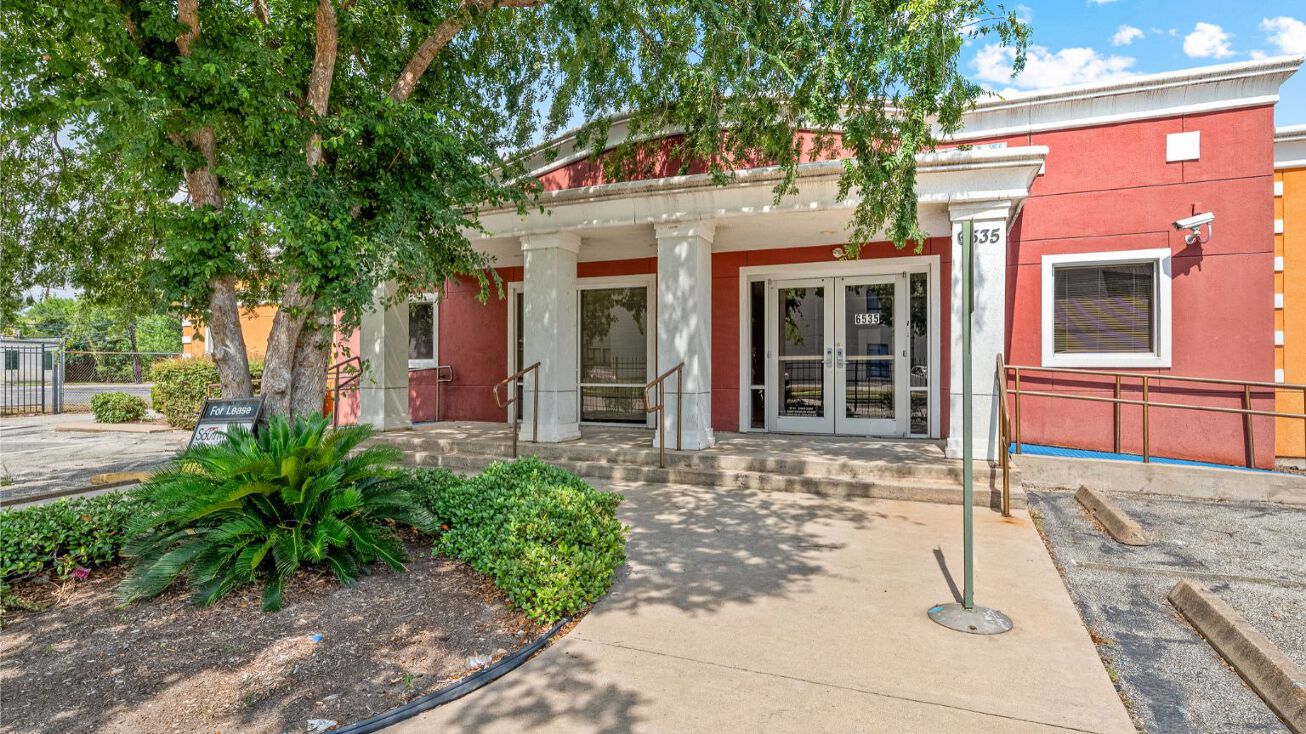 6535 Rookin St, Houston, TX 77074 | Crexi.com