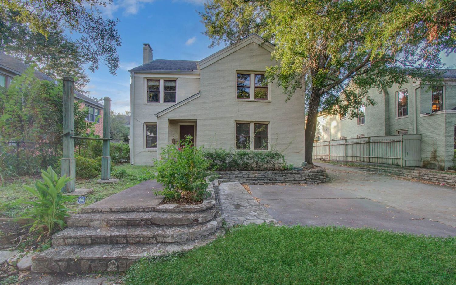 2042 Bissonnet St, Houston, TX 77005 | Crexi.com