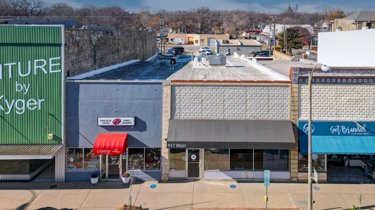 917 Main Street, Winfield, KS 67156 | Crexi.com