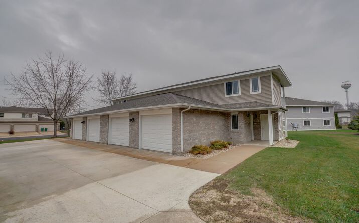 Dominic Colosimo - RE/MAX Preferred | Crexi