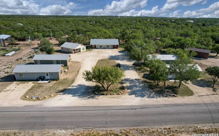 265 Uvalde Oaks Dr, Uvalde, TX 78801 | Crexi.com