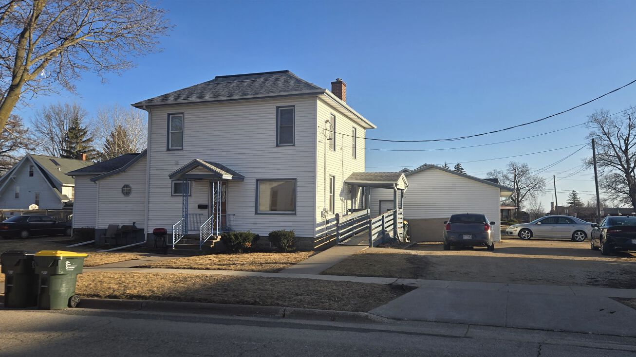 242 W Elm Street, Lancaster, WI 53813 | Crexi.com