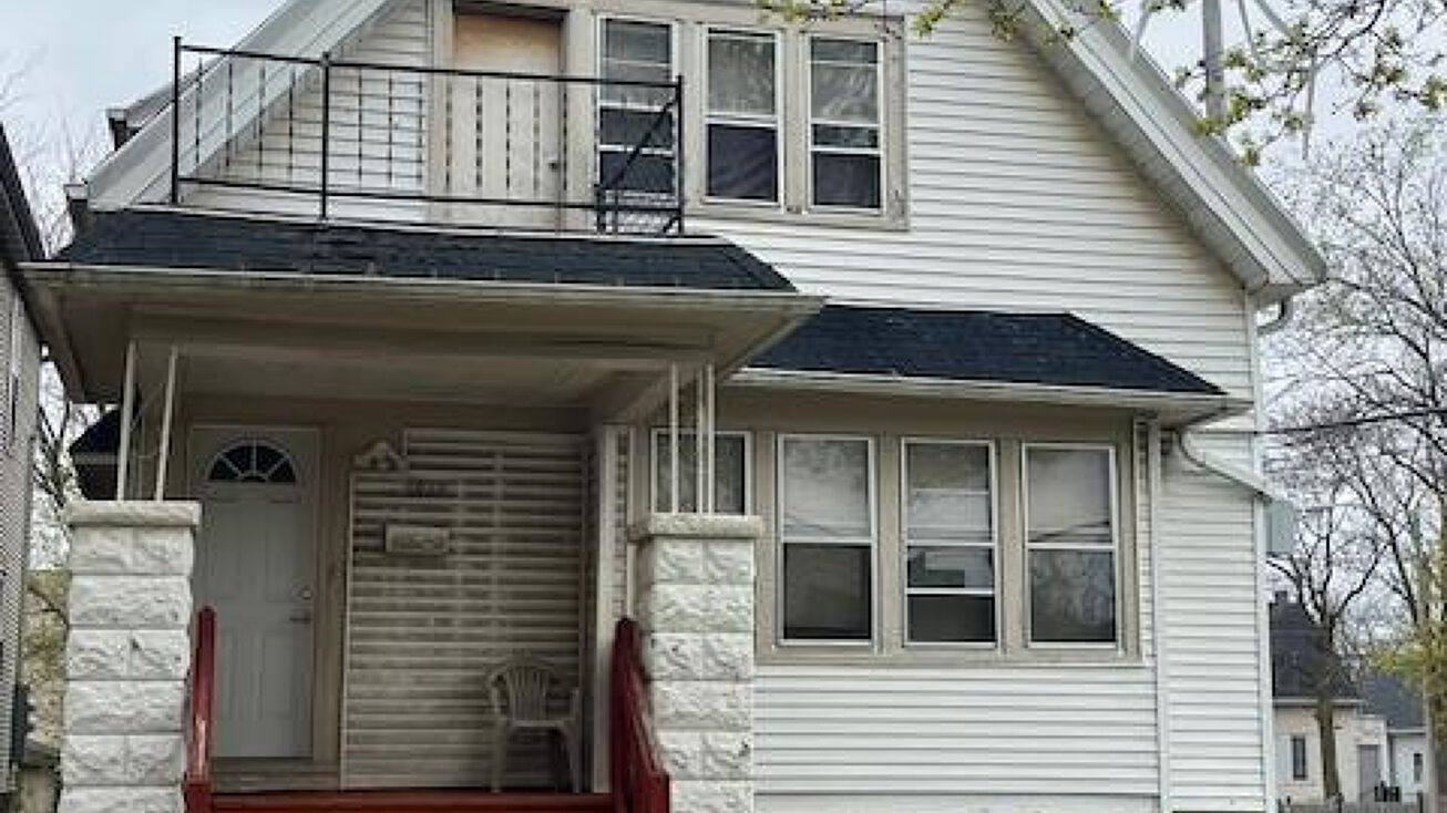 2879 N 29th Street, Milwaukee, WI 53210 | Crexi.com