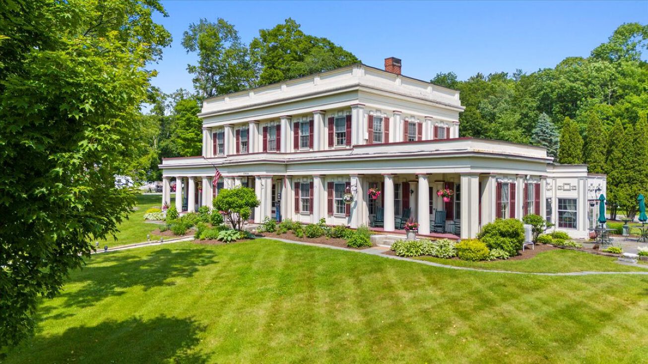 3888 and 3904 Vermont Rte 7a, Arlington, VT 05250 | Crexi.com