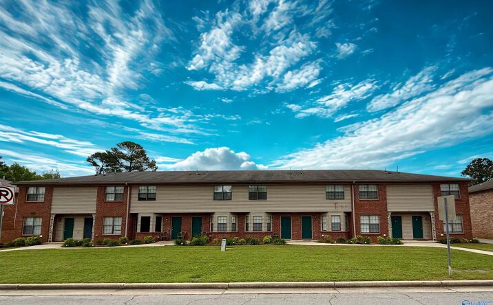 2411 Gaslight PL SW, DECATUR, AL 35603 | Crexi.com