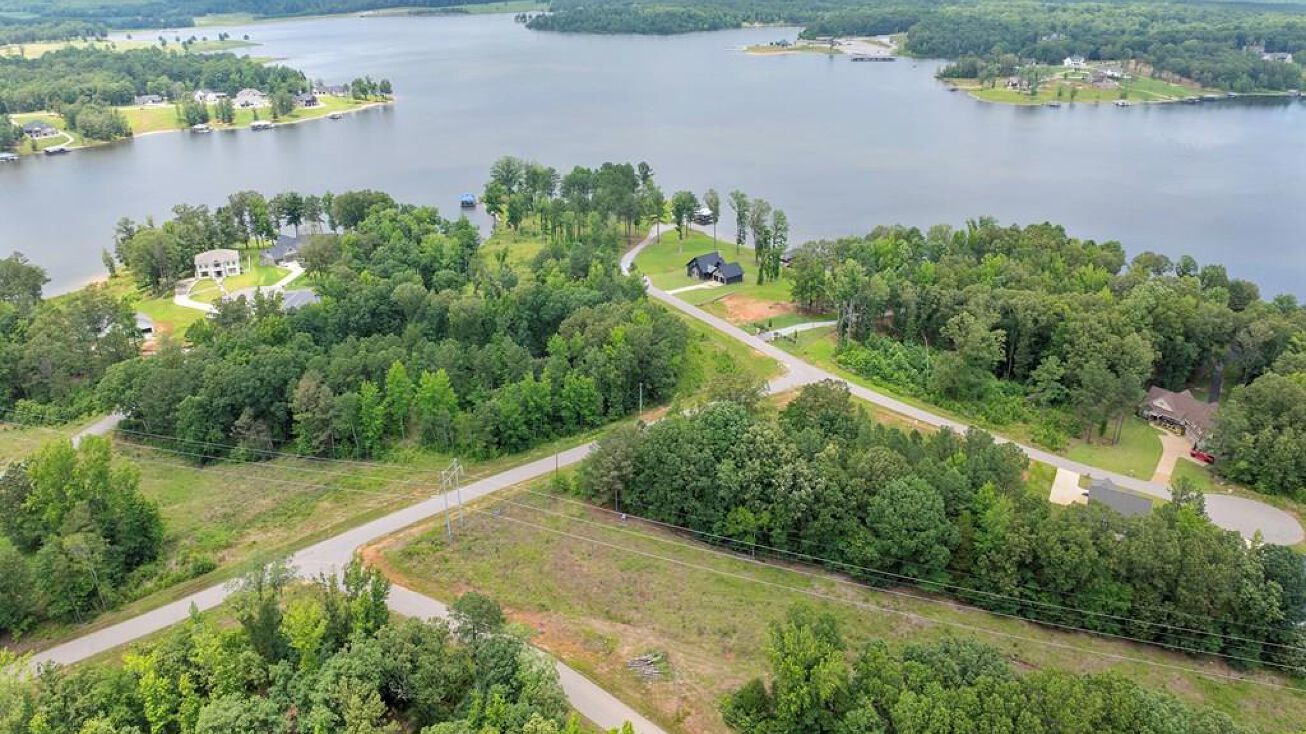 Lot 16 Shoreline Dr, Huntingdon, TN 38344 | Crexi.com