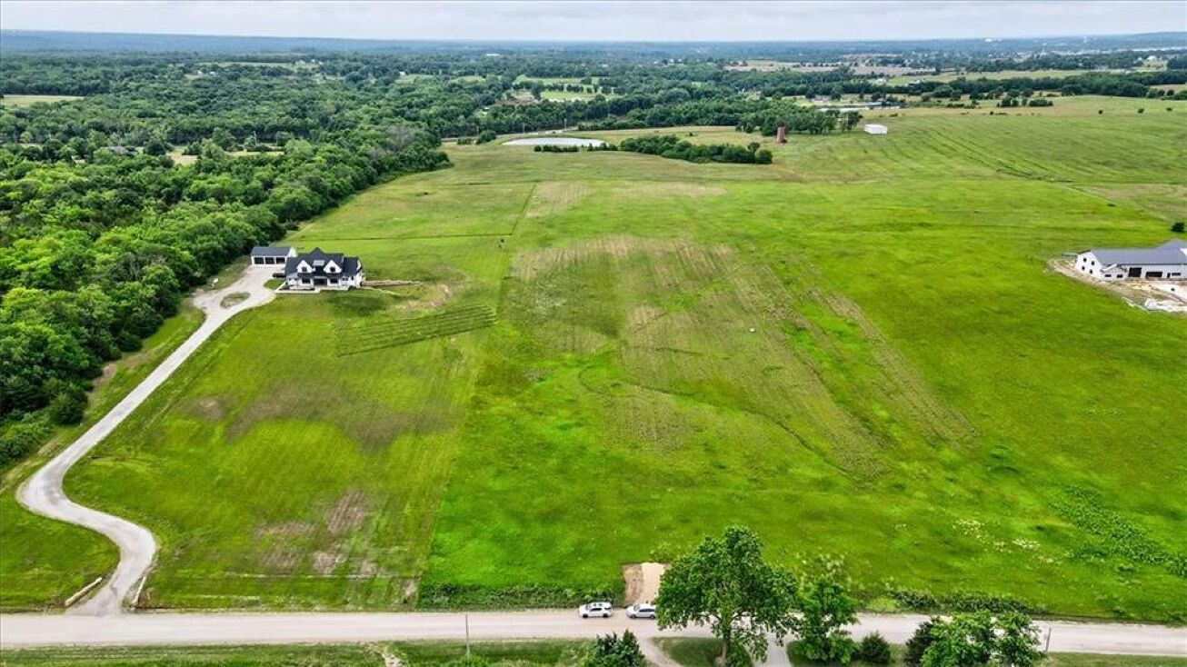 Lot 7 00000 Mitchell Road, Tonganoxie, KS 66086 | Crexi.com