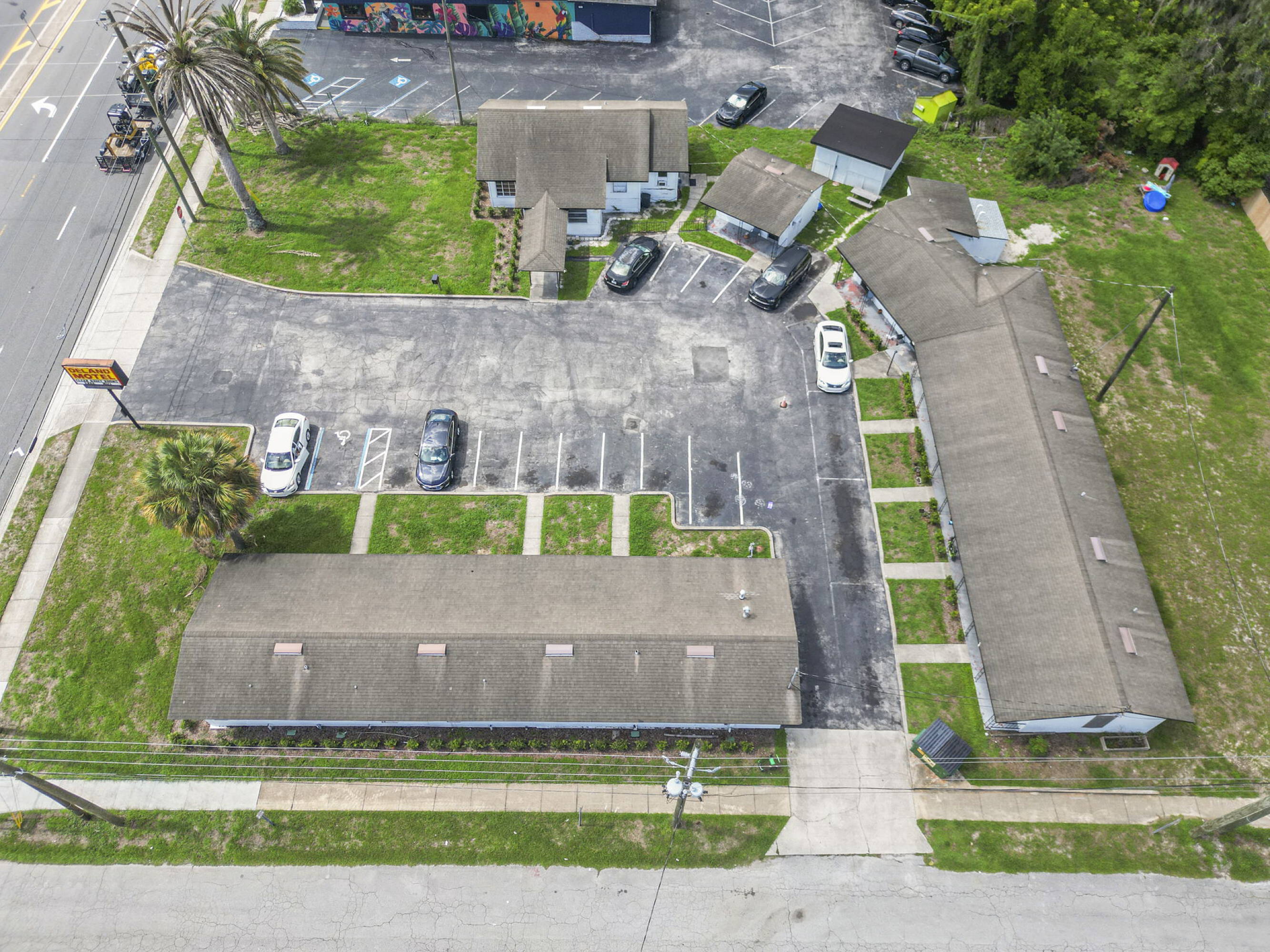 1340 N WOODLAND BLVD Deland FL 32720 | Crexi.com