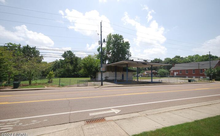 1474 E Chester Street, Jackson, TN 38301 | Crexi.com