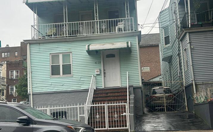 4222 Carpenter Ave, Bronx, NY 10466 | Crexi.com