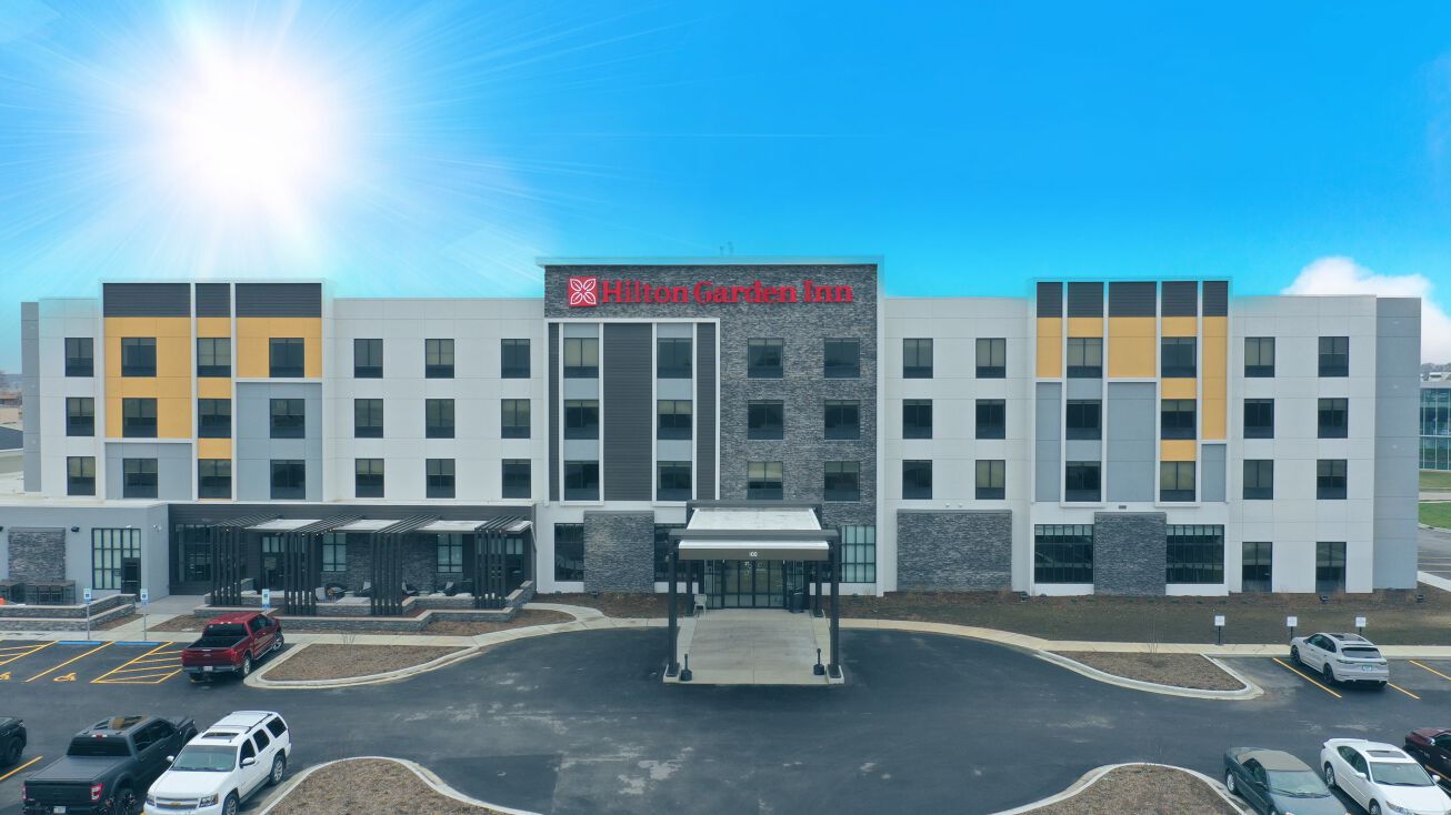 100 Coles Centre Pkwy, Mattoon, IL 61938 | Crexi.com