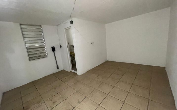 32 CALLE GREGORIO LEDESMA #HN 32 ESQUINA CALLE AMALIA PAOLI LEVITTON TOA BAJA 00949, Toa Baja ...