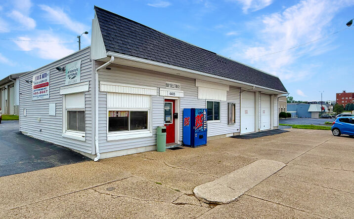 4405 N PROSPECT RD Peoria Heights IL 61616-6539 APN: 1422381022 | Crexi.com