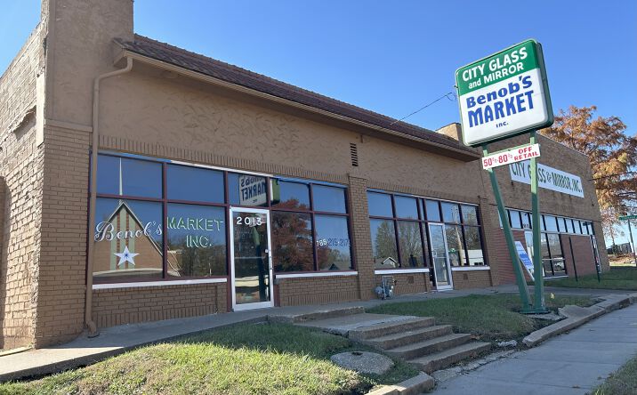 1700 SW Wanamaker Rd, Topeka, KS 66604 | Crexi.com