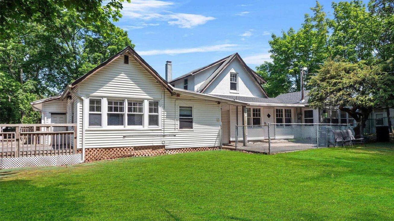 249 N Middletown Rd, Pearl River, NY 10965 | Crexi.com