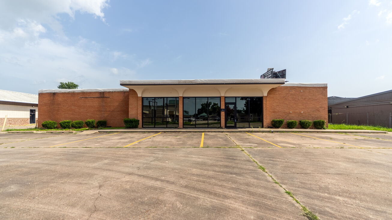 720 E Prien Lake Rd, Lake Charles, LA 70601 | Crexi.com