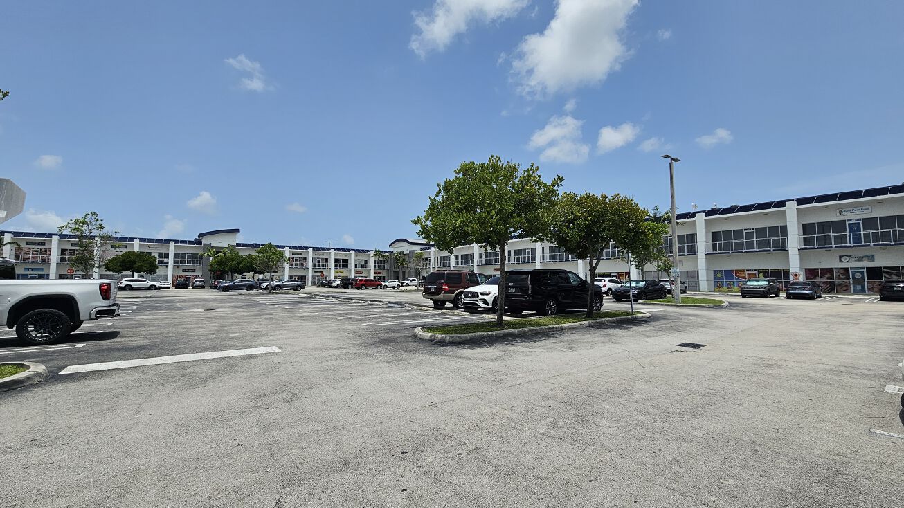 19001 SW 106th Ave, Miami, FL 33157 | Crexi.com