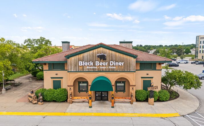 11981 S Strang Line Rd, Olathe, KS 66062 | Crexi.com