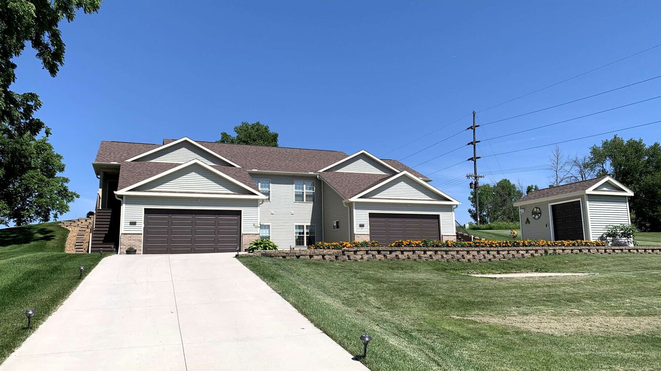 512-514 S Main Street, Fall River, WI 53932 | Crexi.com