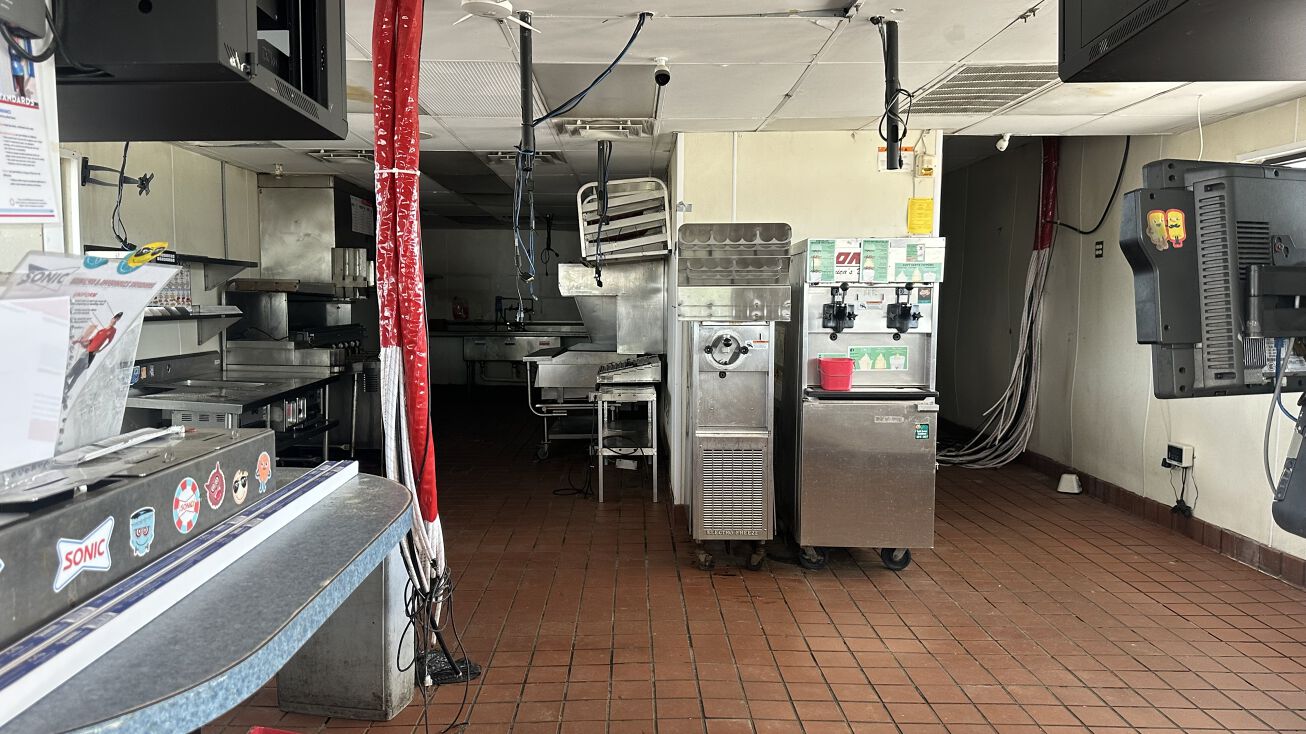 351 E. Cedar Creek Pkwy., Seven Points, TX 75143 | Crexi.com