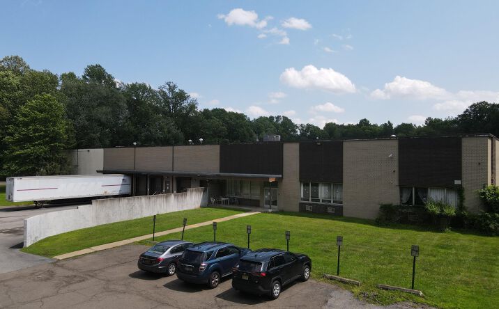 275 Oak Tree Rd, Tappan, NY 10964 | Crexi.com