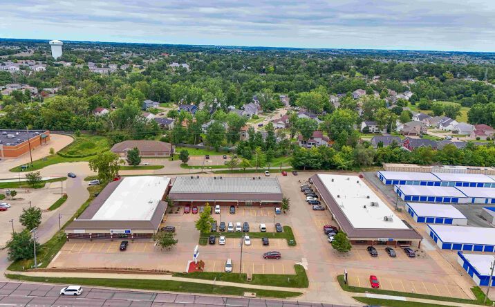 294-298 Blairs Ferry Rd NE, Cedar Rapids, IA 52402 | Crexi.com