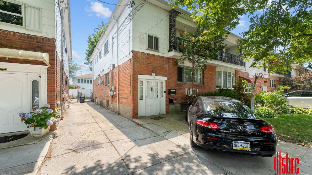 2725 East 65th St, Brooklyn, NY 11234 | Crexi.com