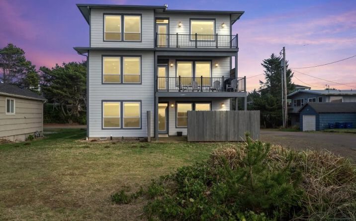813 sw 9th St, Lincoln City, OR 97367 | Crexi.com
