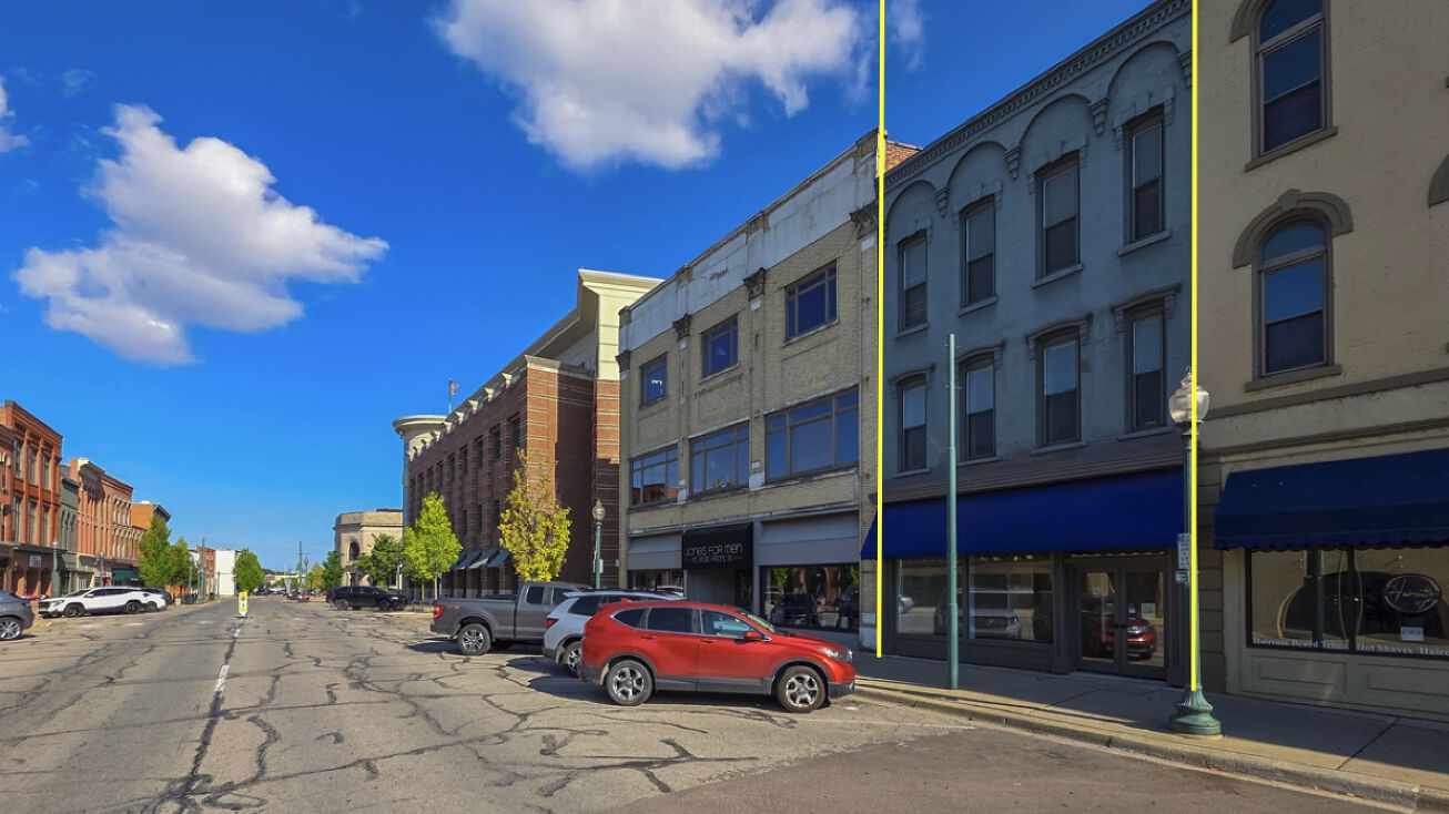 8 E Front St, Monroe, MI 48161 | Crexi.com