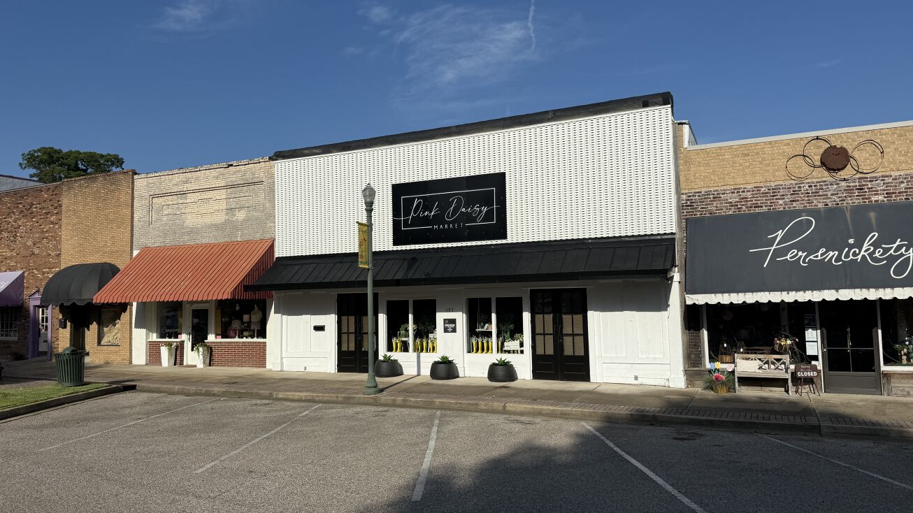 107 Court Square West, Covington, TN 38019 | Crexi.com