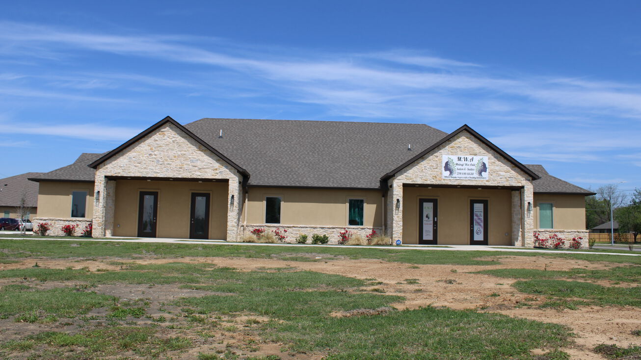 1030 S Carrier PKWY, Grand Prairie, TX 75051 | Crexi.com