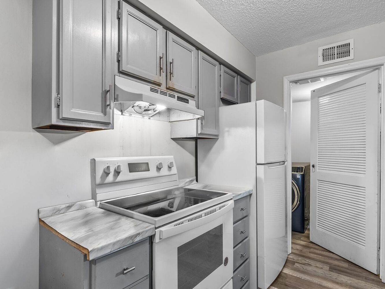 1401 ELMTREE RD Columbia SC 29209-2600 APN: R16414-03-15 | Crexi.com