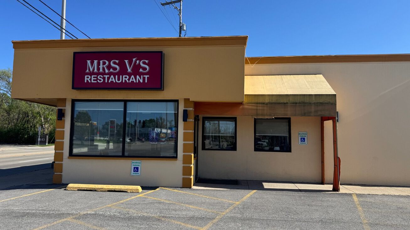 1640 S River Road, Des Plaines, IL 60018 | Crexi.com