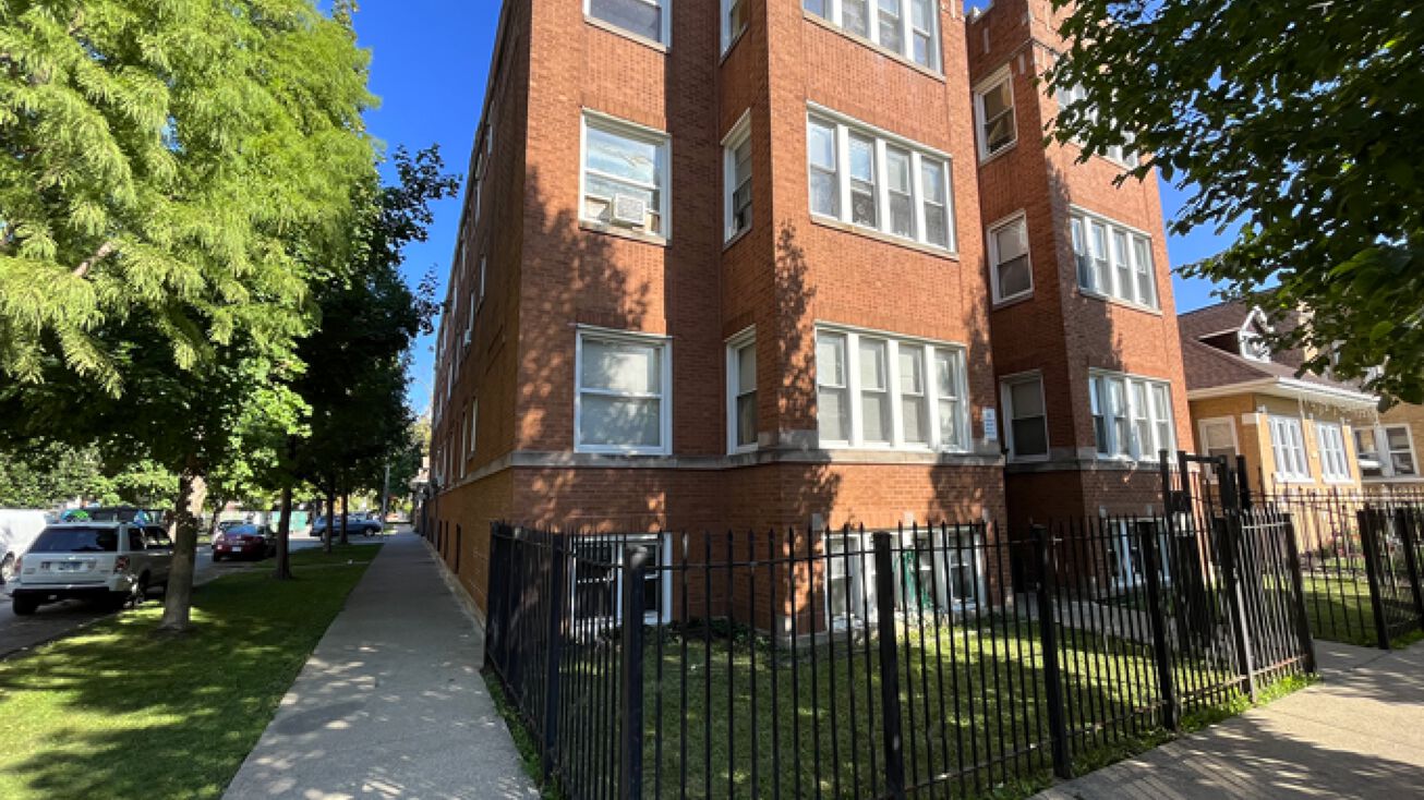 6103 S Troy St, Chicago, IL 60629 | Crexi.com