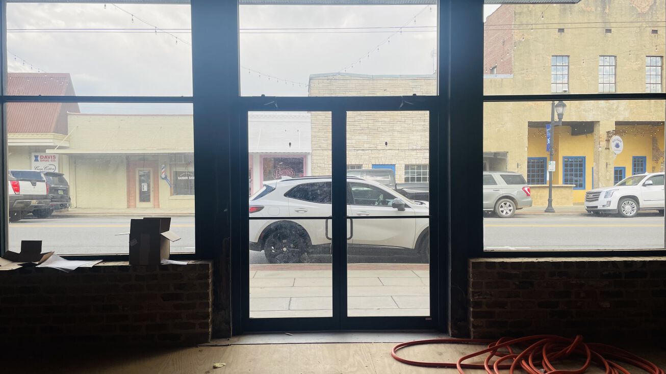108 N Main St, Columbiana, AL 35051 | Crexi.com