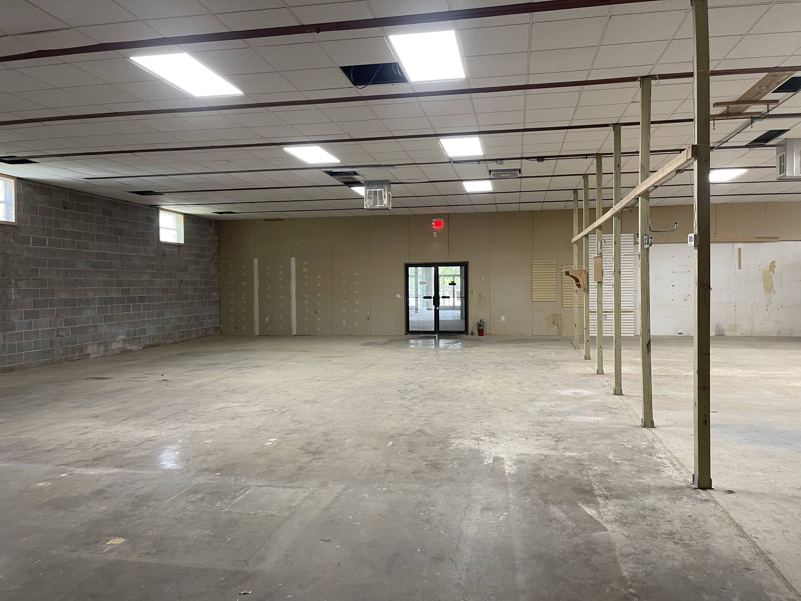 2615 BRENNER DR Dallas TX 75220-1319 APN: 00-00060-051-700-0000 | Crexi.com