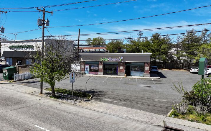 555 Broadway, Massapequa, NY 11758 | Crexi.com