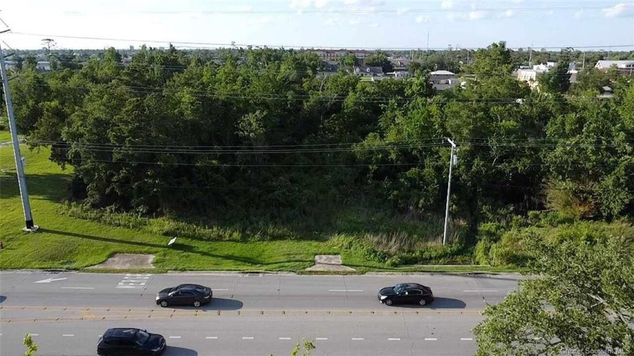 828 W Prien Lake Road, Lake Charles, LA 70601 | Crexi.com